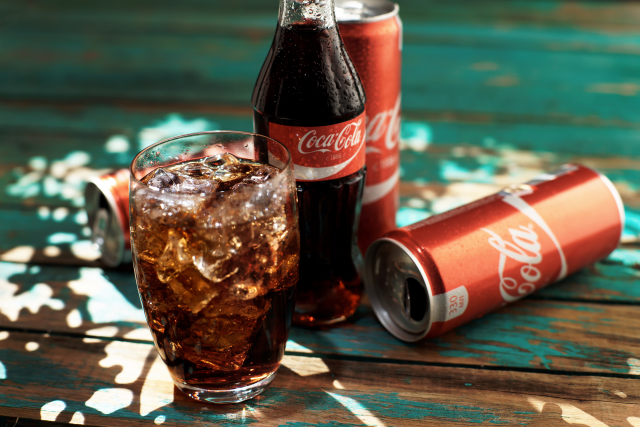 That Time Coca-Cola Spent $100 Million Intentionally Filling Coke Cans ...